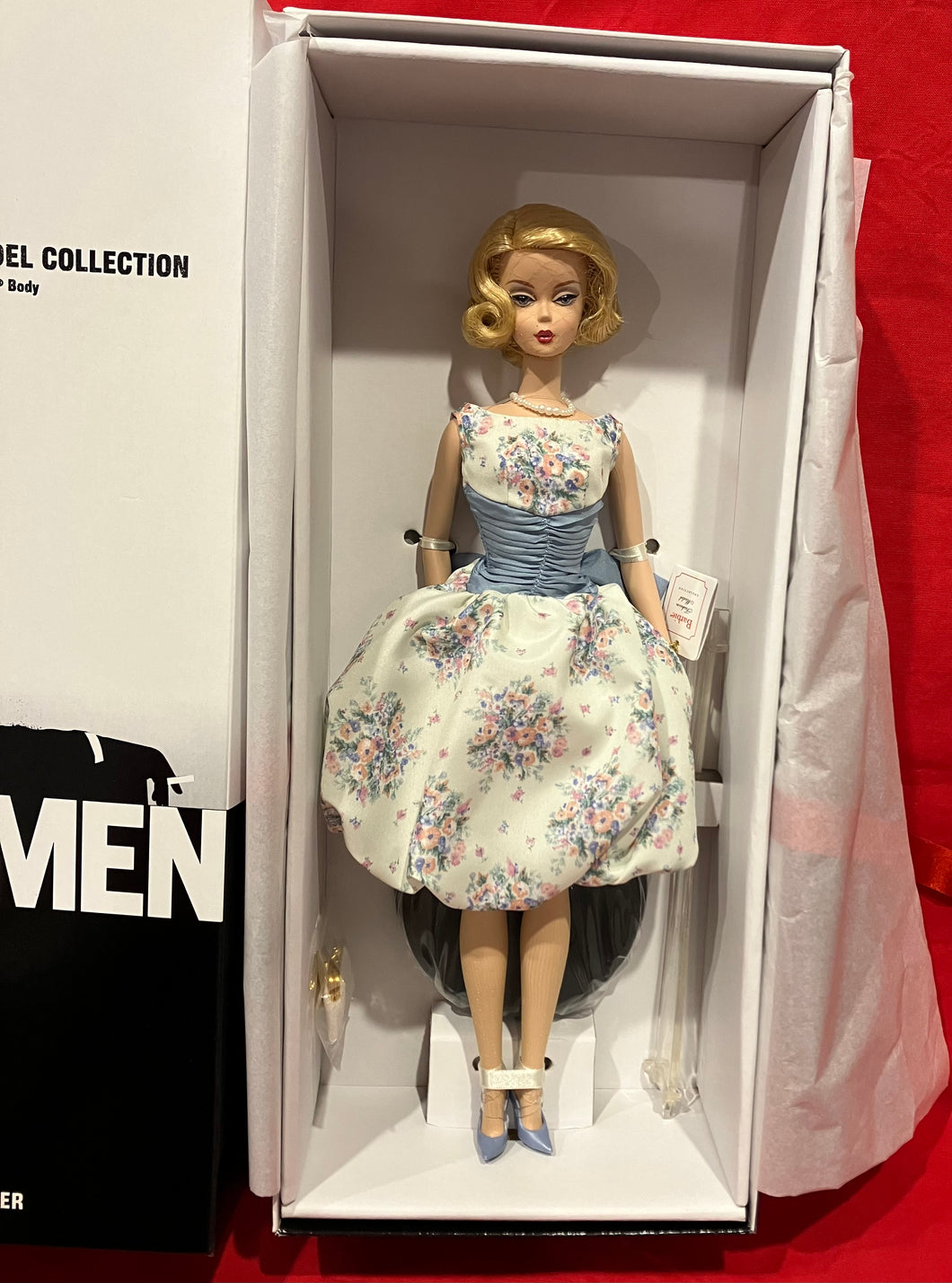 BARBIE - MAD MEN COLLECTION -BETTY DRAPER DOLL - NEVER REMOVED FROM BO ...