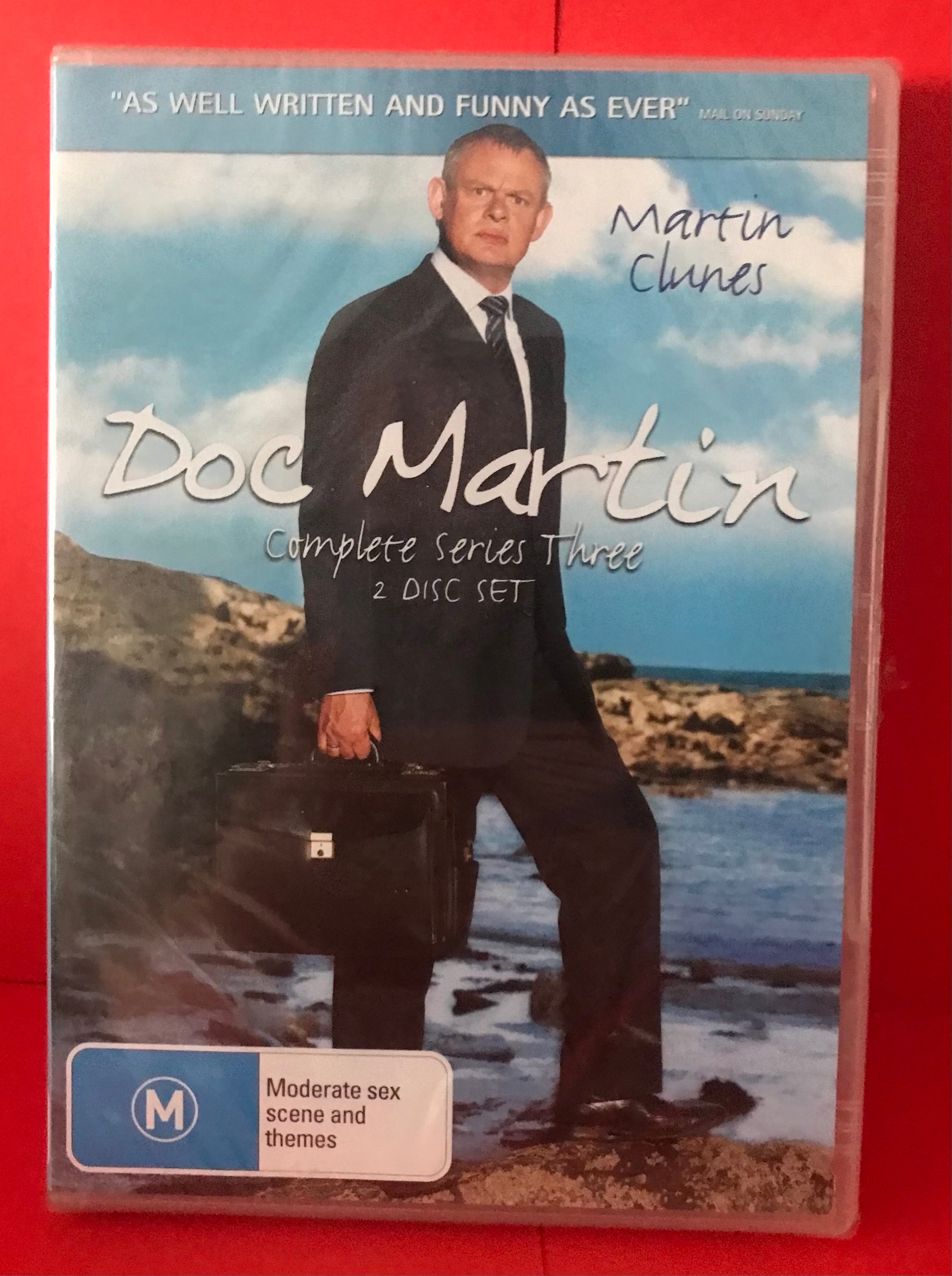 DOC MARTIN - COMPLETE SERIES 3 - 2 DVD DISCS (SEALED) – dixonrecycled